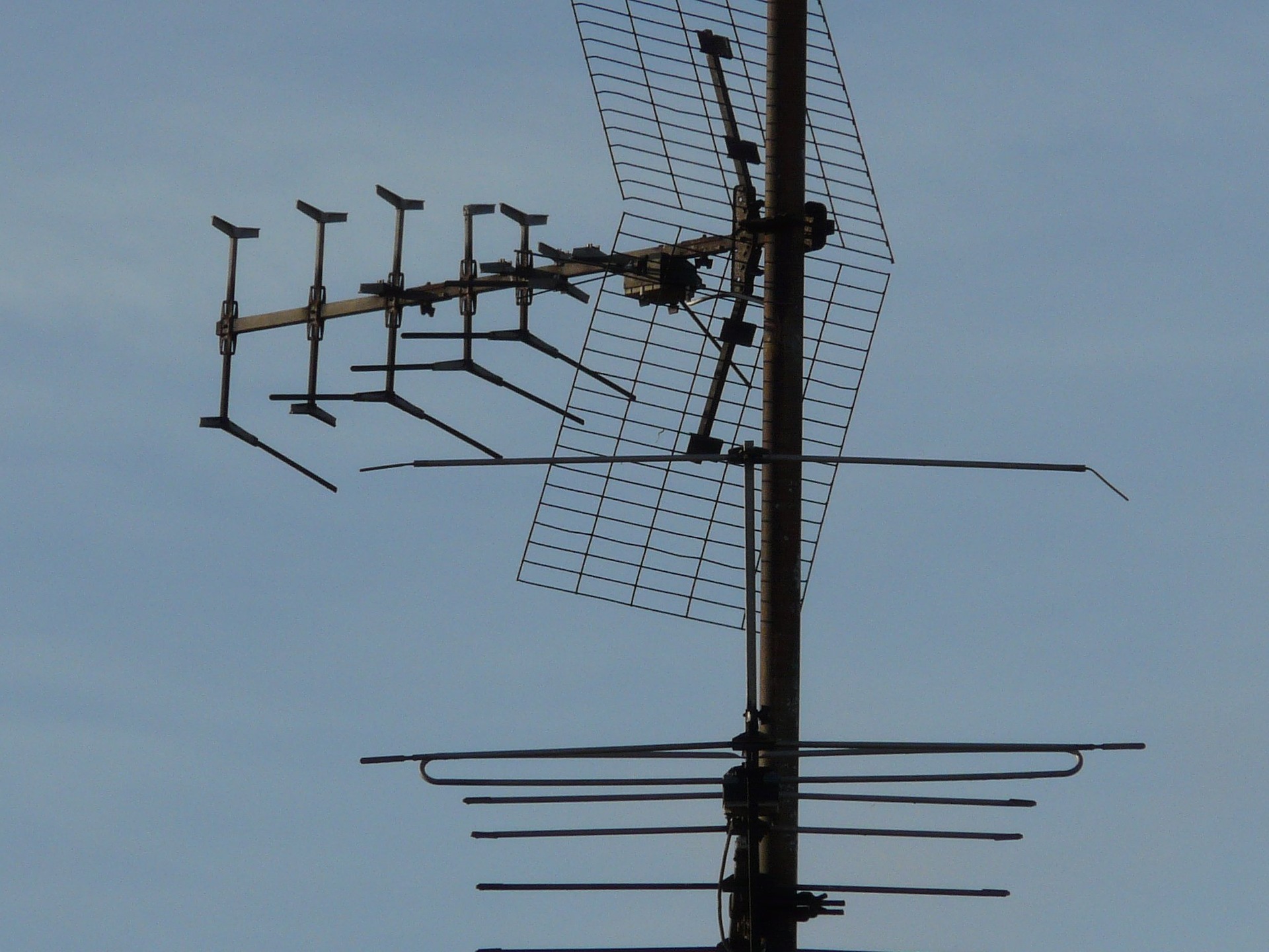 Amateur Radio and Emergencies - Emirates Amateur Radio Society